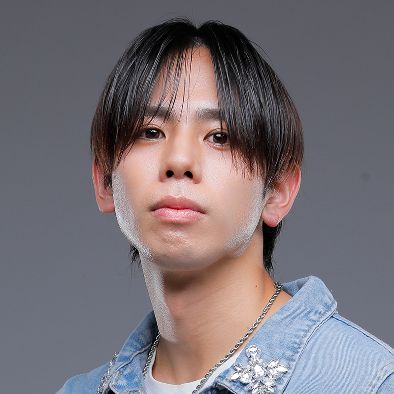 GLOWE | ワタナベエンターテインメント